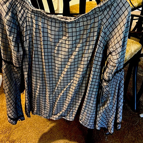 doe& Rae | Tops | Very Beautiful Any Time Wearing Going With Jeans ...